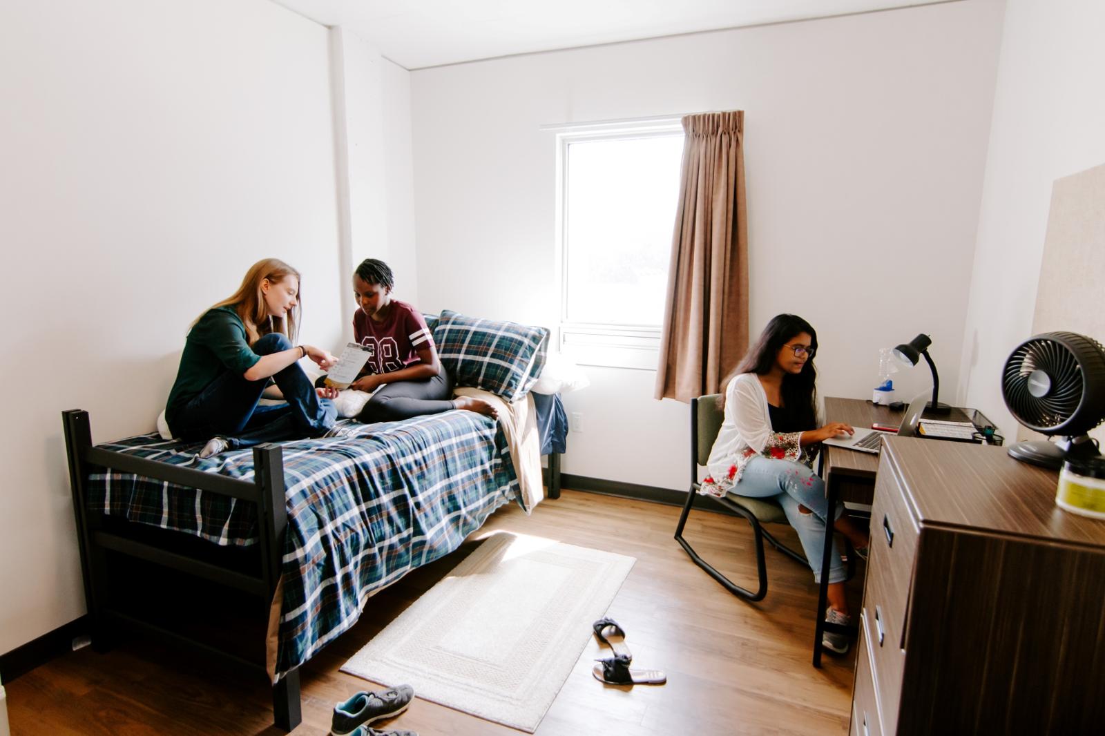 Living in Residence | University of Regina